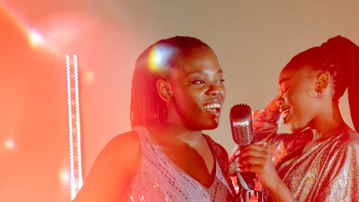 Neo-Soul and R&B Exploring Their Similarities and Differences - Tem.Polor